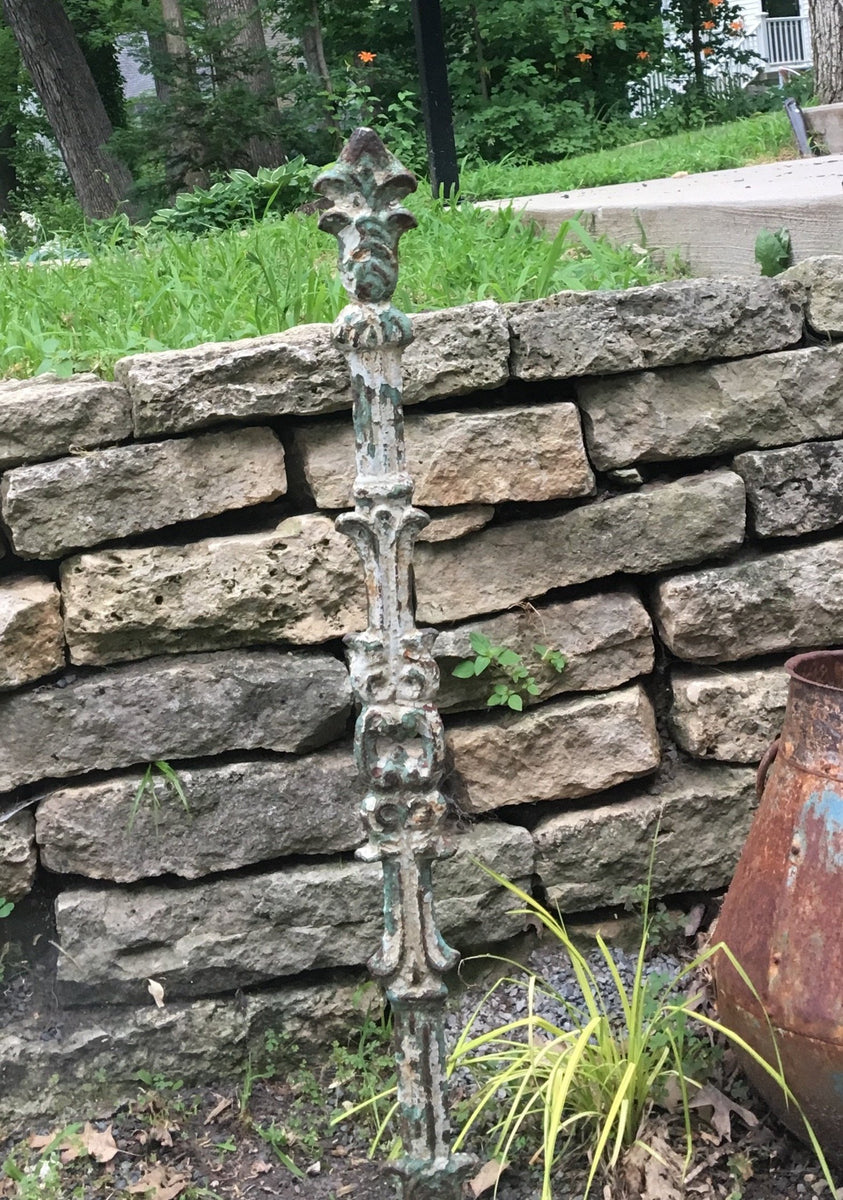 Vintage Chippy Painted Cast Iron Fence Post Garden Stake, Architectura ...