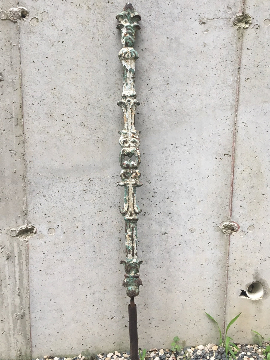 Vintage Chippy Painted Cast Iron Fence Post Garden Stake, Architectura ...